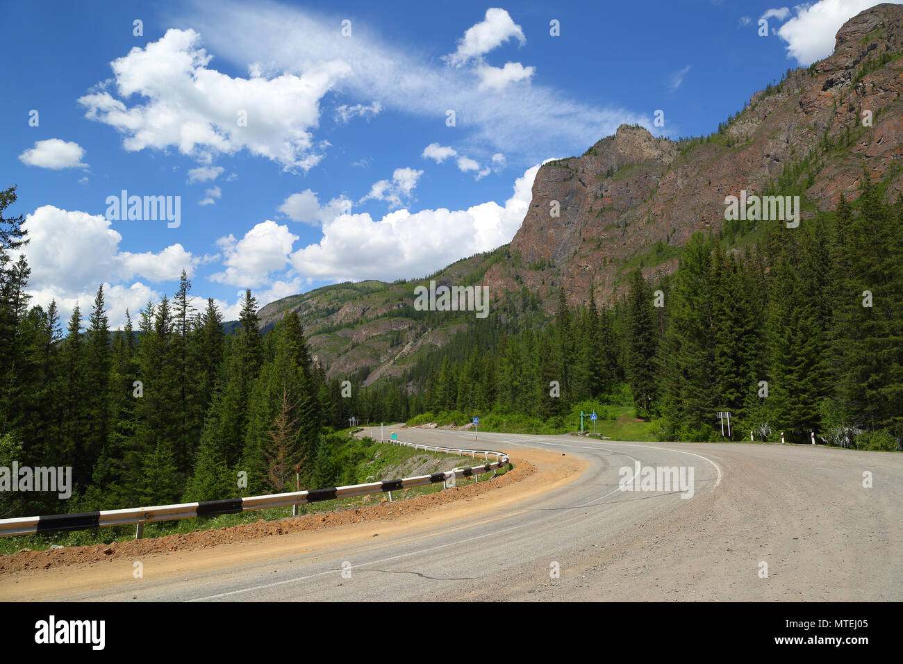 Summer landscape mountain road hi-res stock photography and images - Alamy