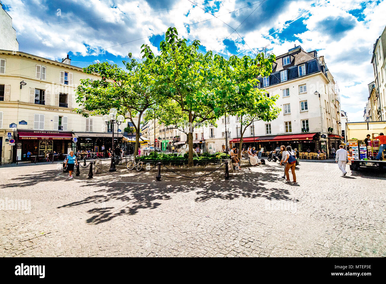 Place de la Contrescarpe is a student and locals hangout area in the ...