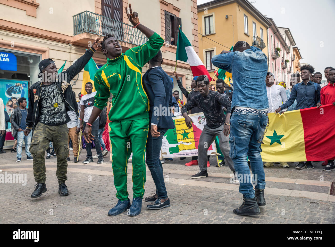 African immigrants hi-res stock photography and images - Alamy