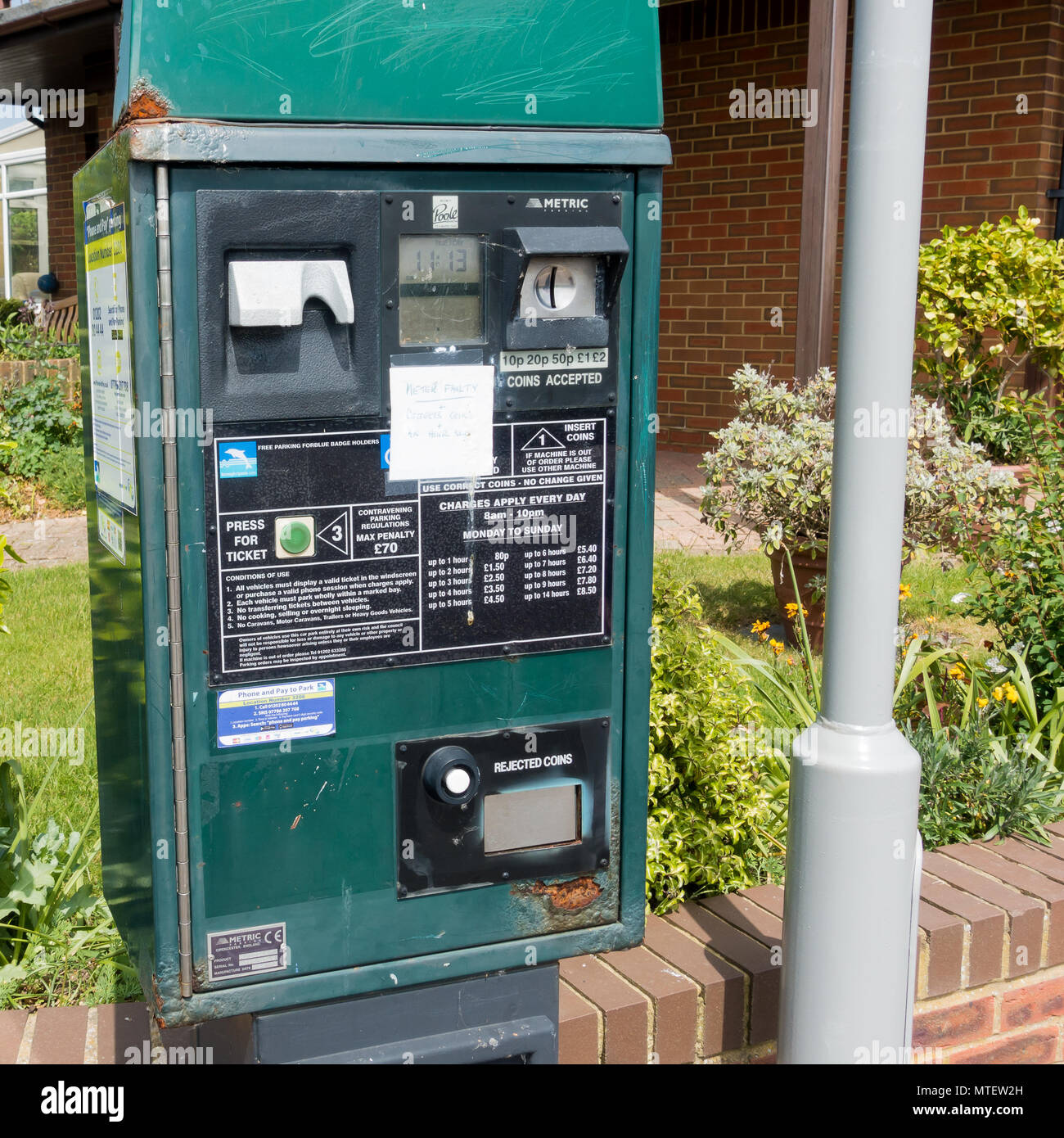 Car parking meter hi-res stock photography and images - Alamy