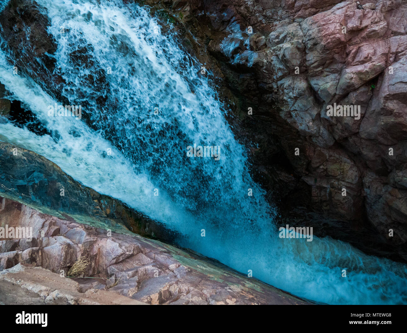 Deep crevice hi-res stock photography and images - Alamy