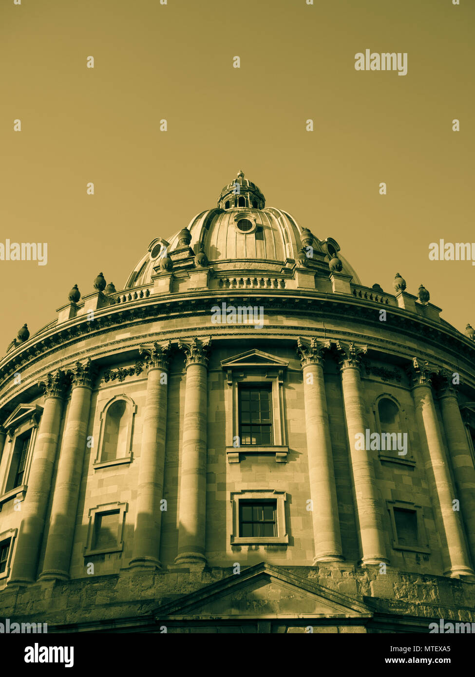 Oxford Landmark, Radcliffe Camera, Oxford University, Radcliffe Square ...