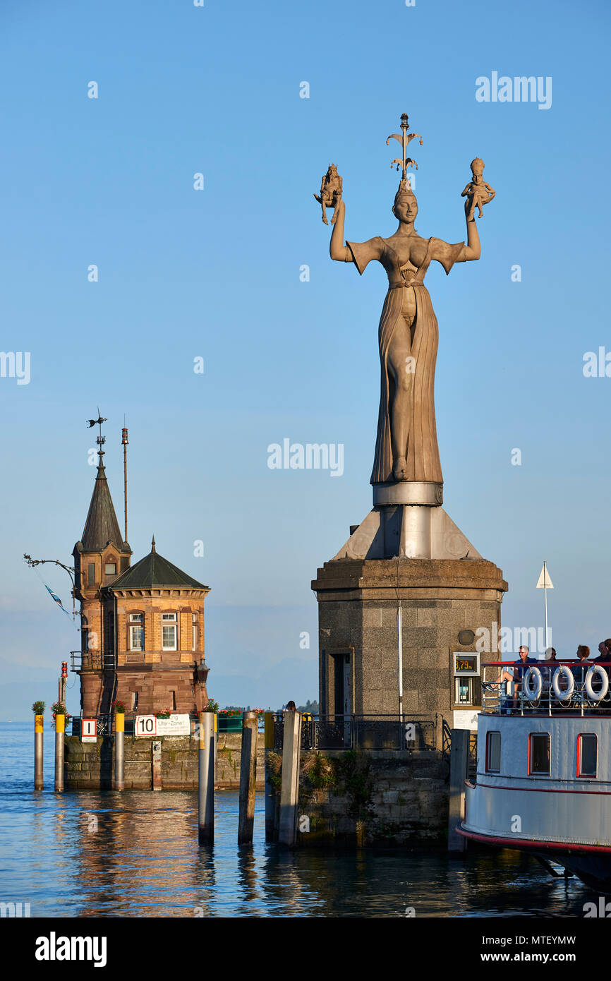 Peter lenk sculpture hi-res stock photography and images - Alamy