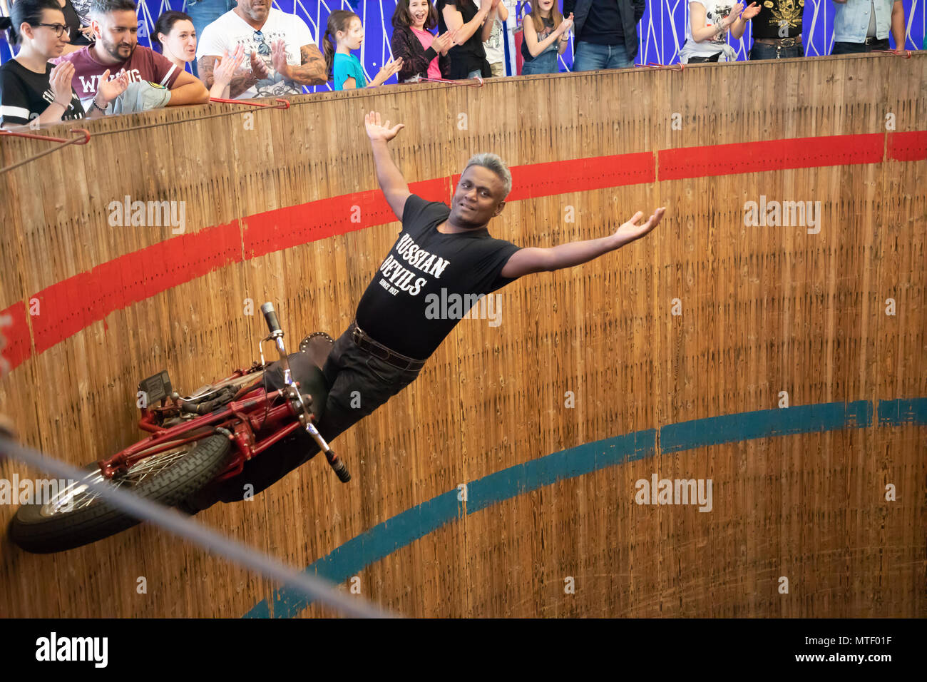 Circus big wheel motorcycle hi-res stock photography and images - Alamy