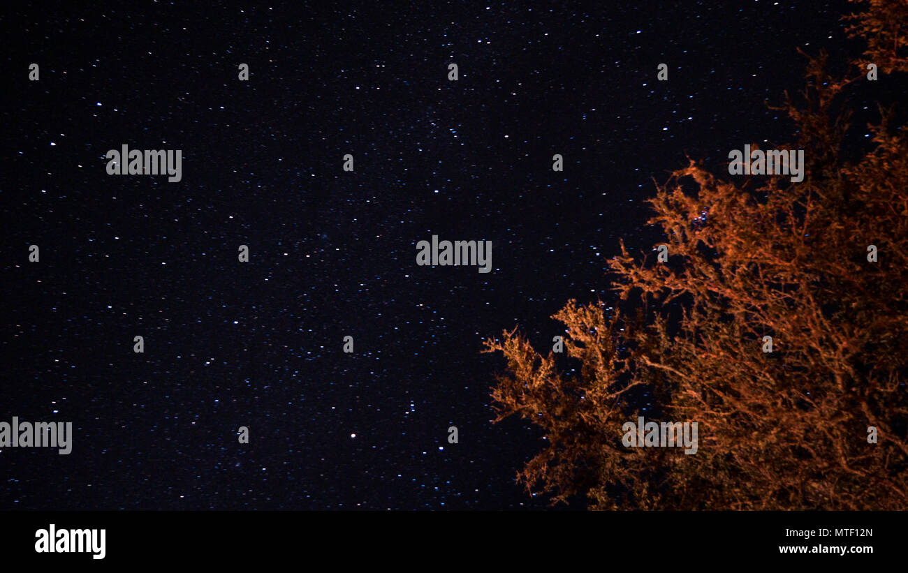 Long exposure dark sky hi-res stock photography and images - Alamy