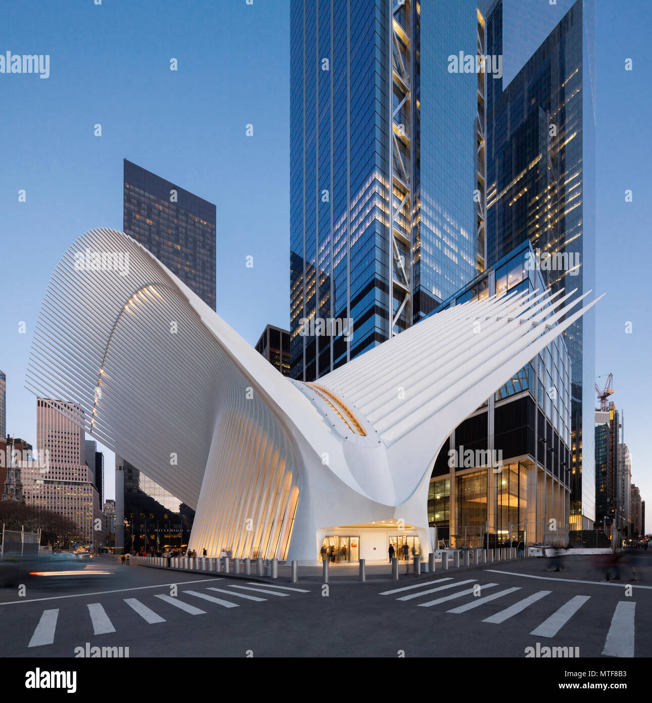 Oculus world trade center night hi-res stock photography and images - Alamy