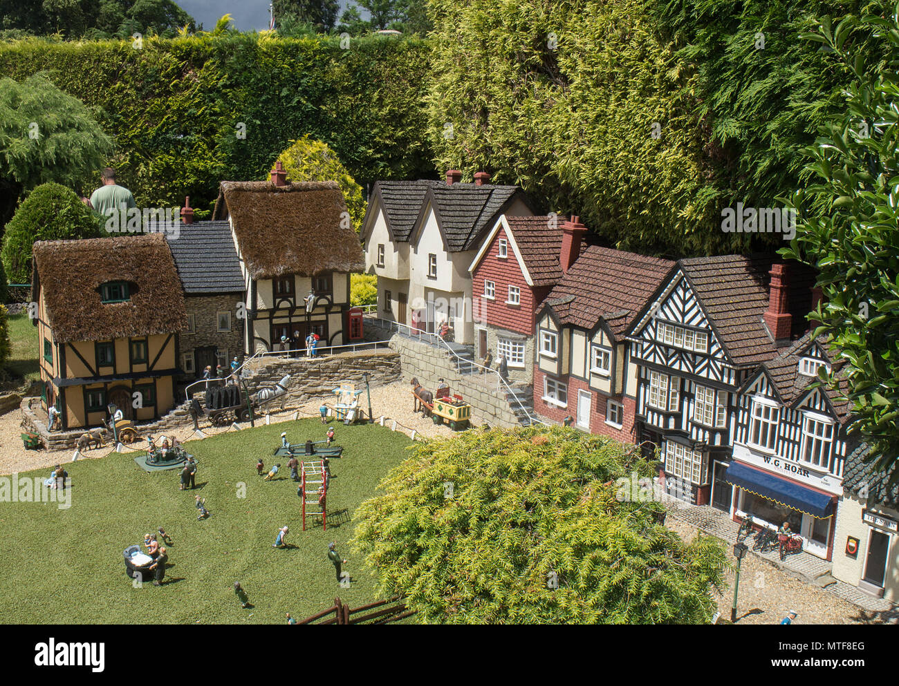 Bekonscot model village beaconsfield hi-res stock photography and ...