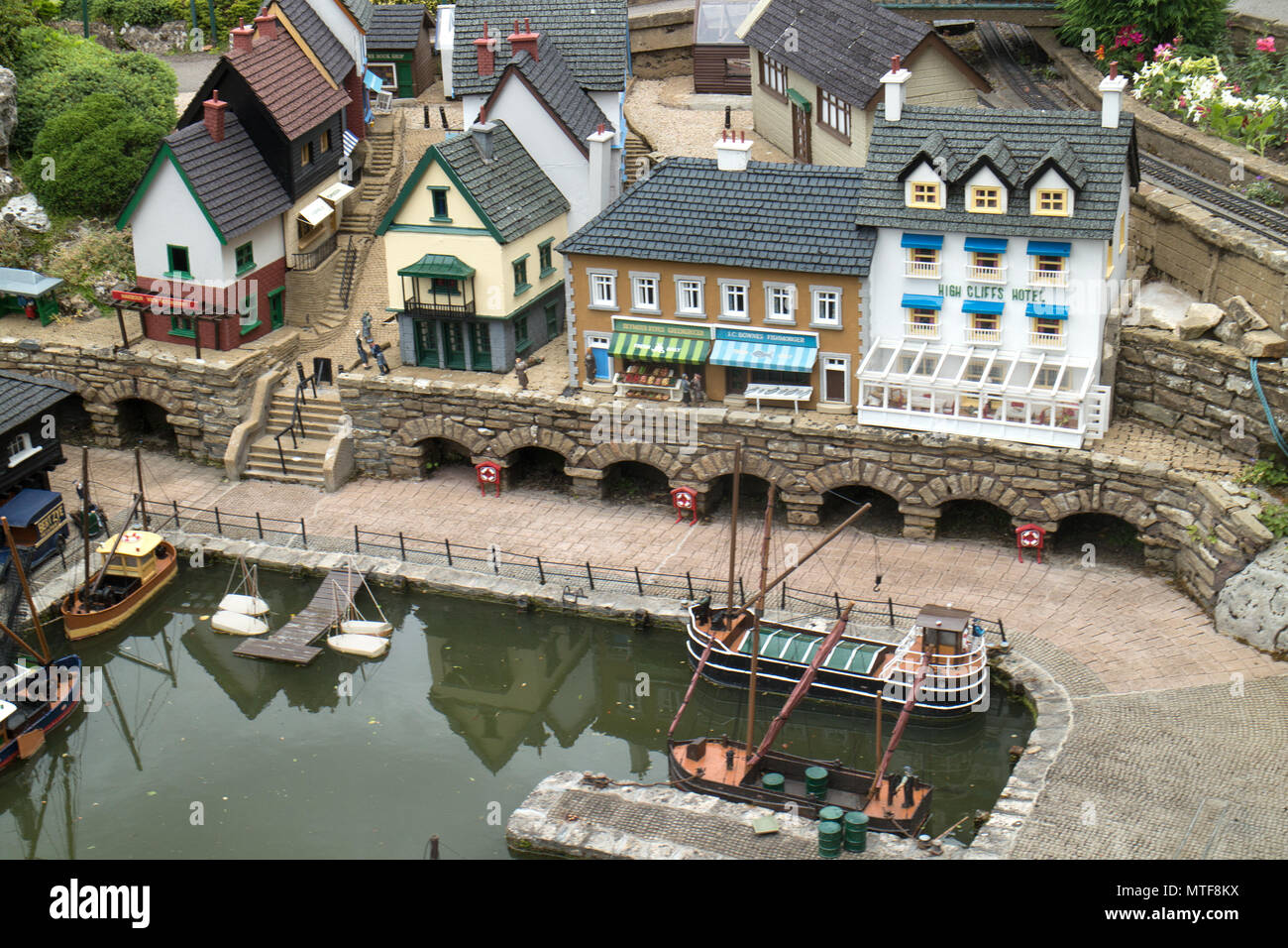 Bekonscot model village beaconsfield hi-res stock photography and ...