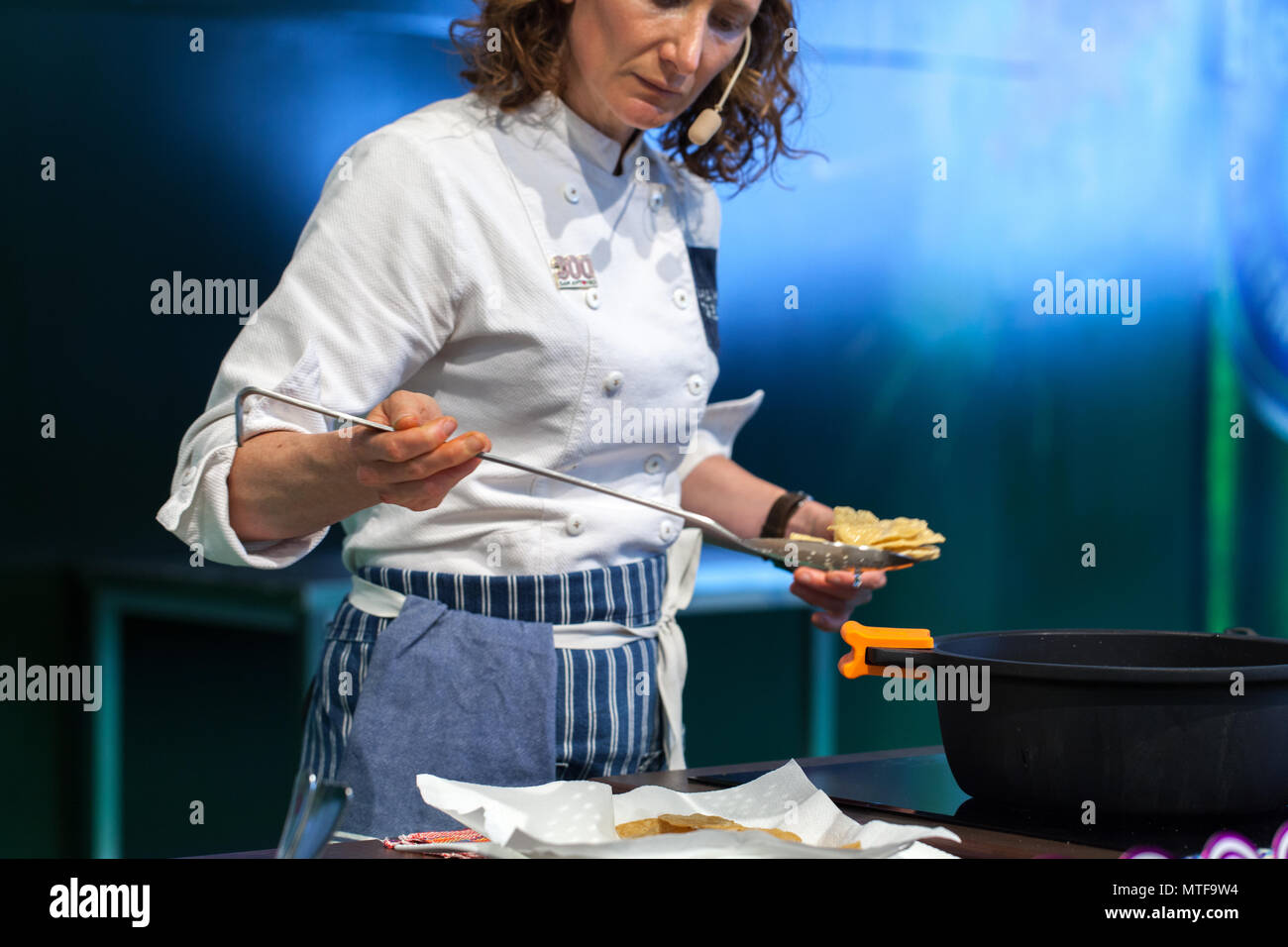 chef cooking a mexican dish Stock Photo - Alamy