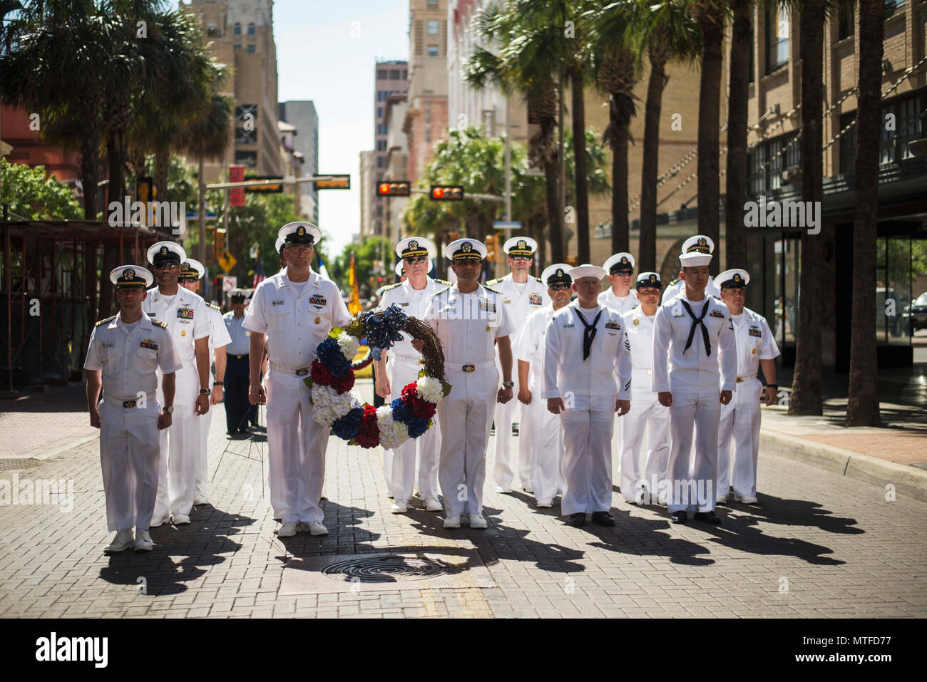 Pilgrimage to the alamo hi-res stock photography and images - Alamy