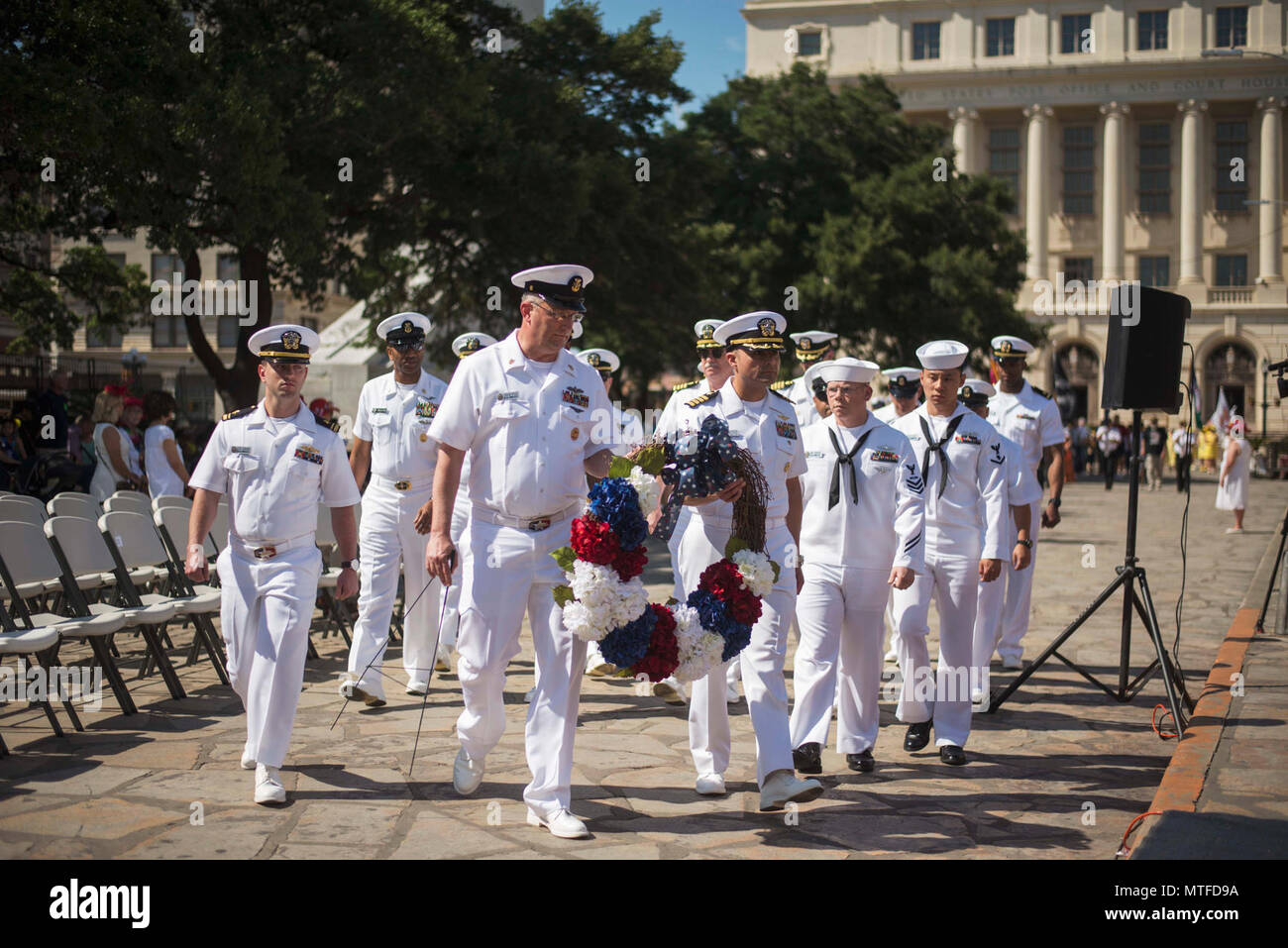 Pilgrimage to the alamo hi-res stock photography and images - Alamy
