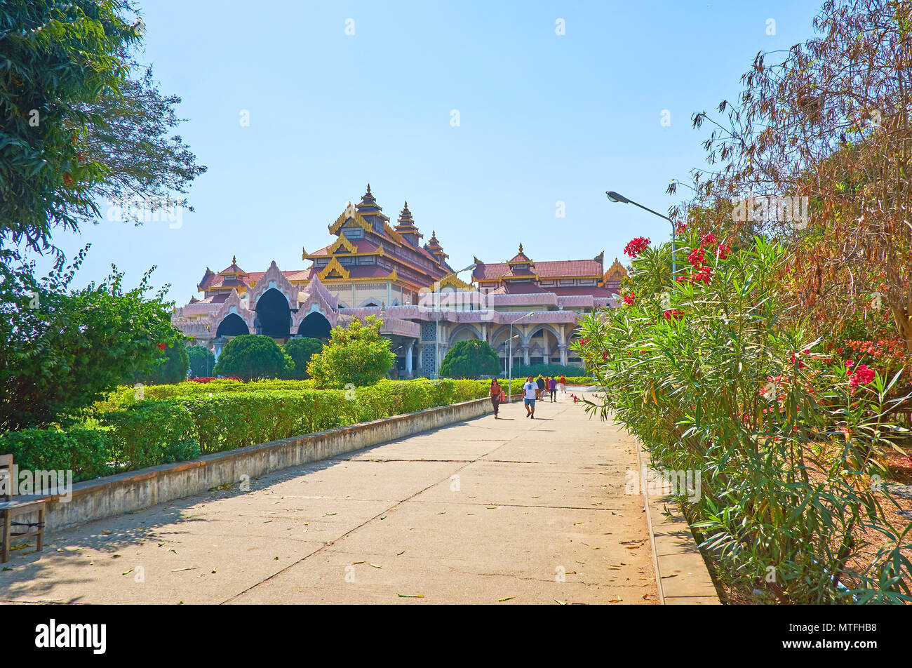 BAGAN, MYANMAR - FEBRUARY 24, 2018: The road to the oriental style ...