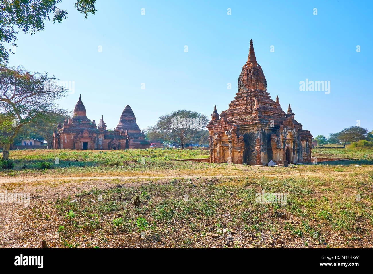 Medieval shrines neighbors with residential buildings in Old Bagan ...