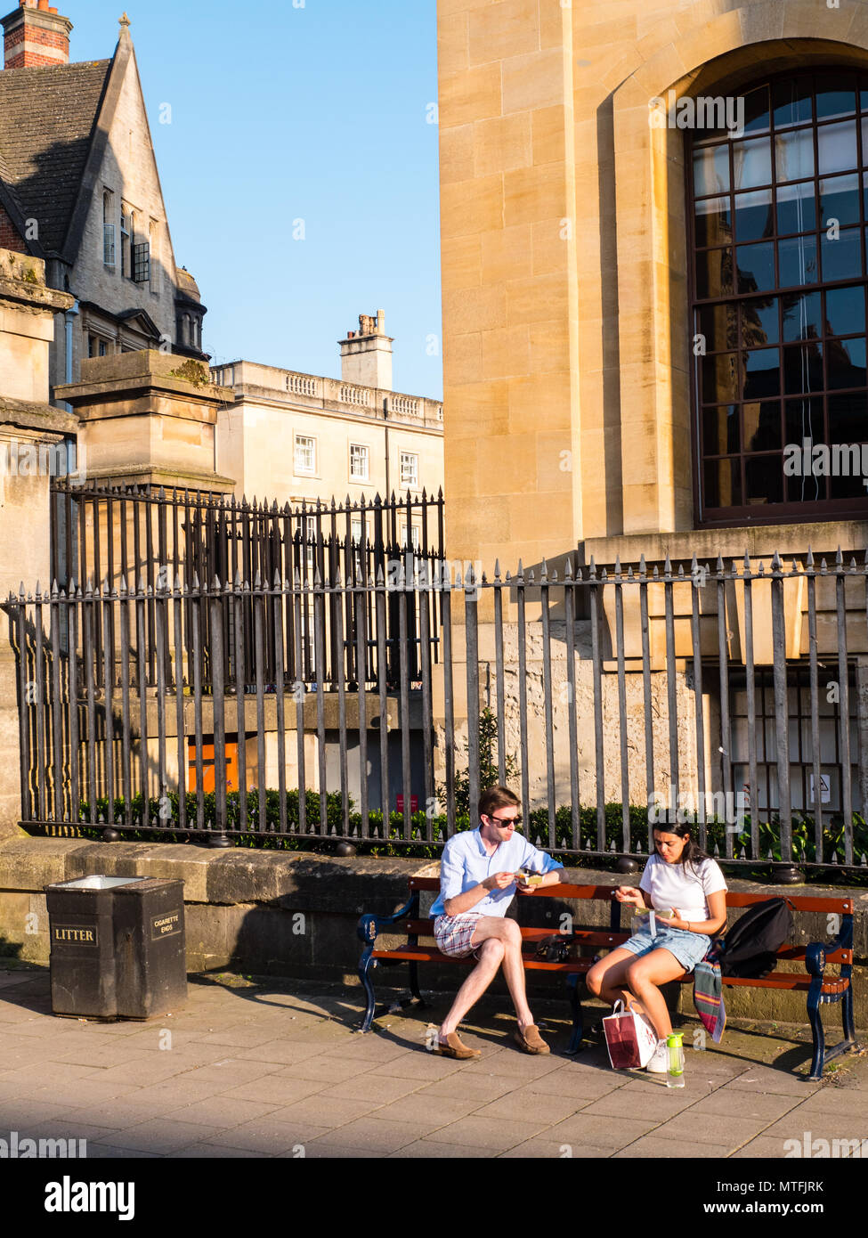 Sunshine and dusk and evening hi-res stock photography and images - Alamy