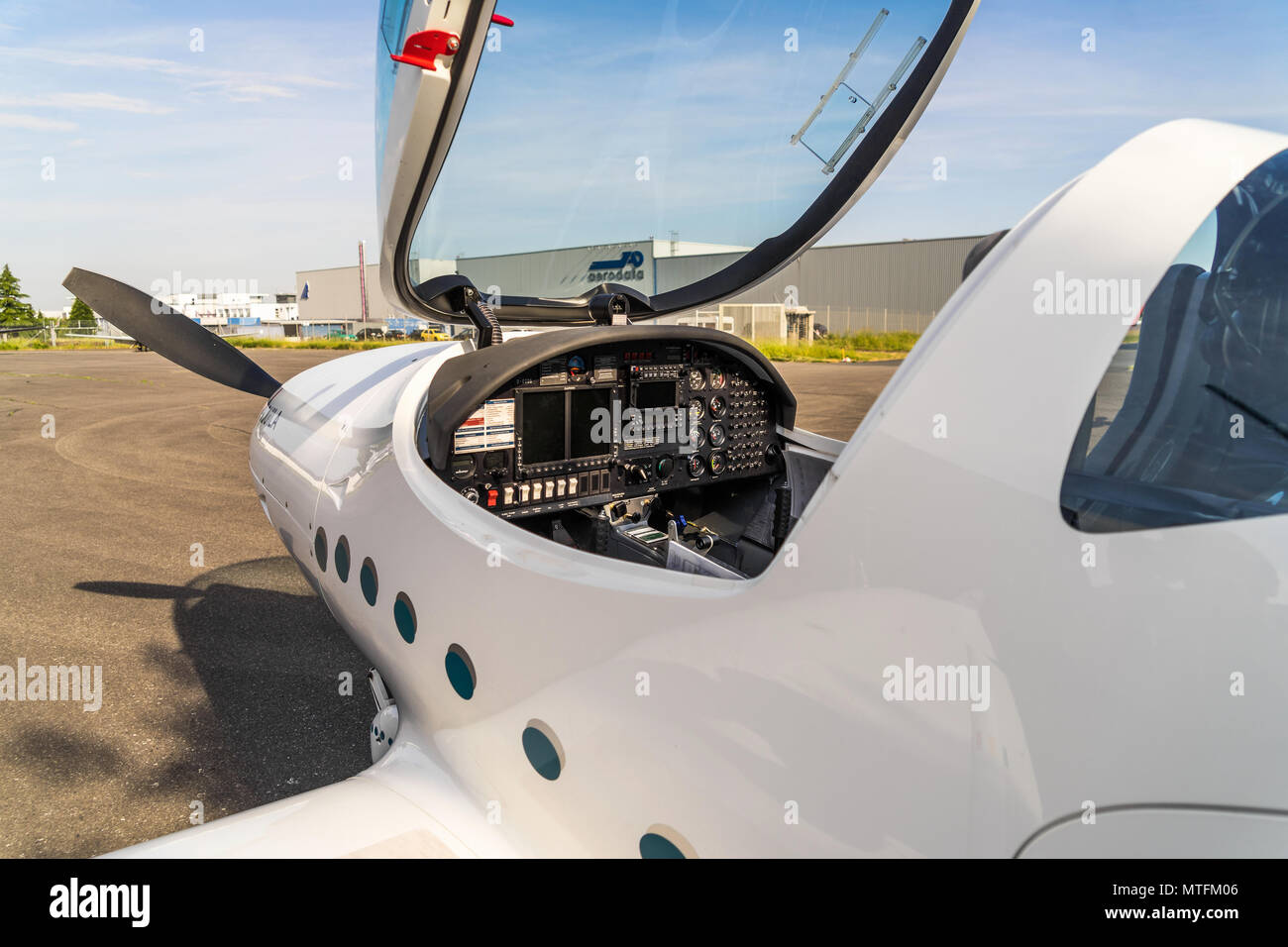 Cockpit aquila hi-res stock photography and images - Alamy