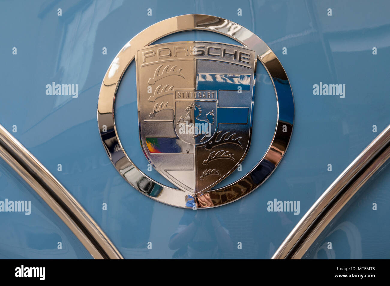 Custom vw vans hi-res stock photography and images - Alamy