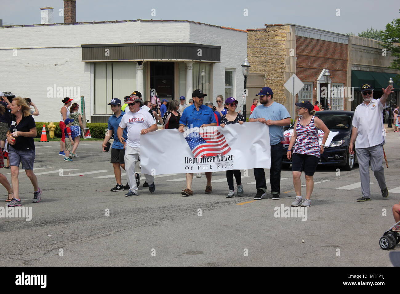 Small town scene from the Memorial Day Parade 2018 in upscale Park ...