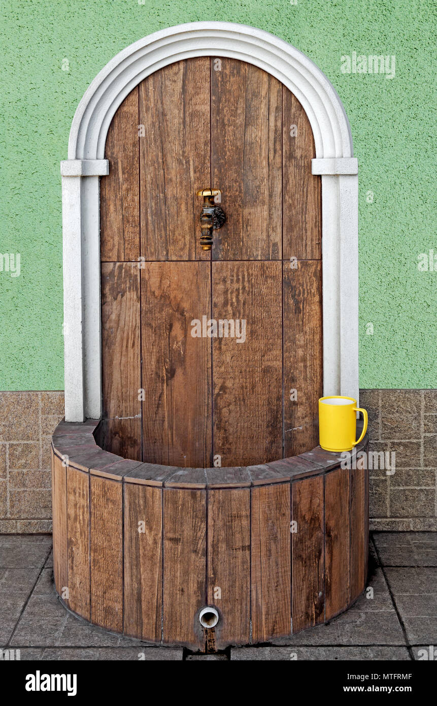 Mug pump room hi-res stock photography and images - Alamy