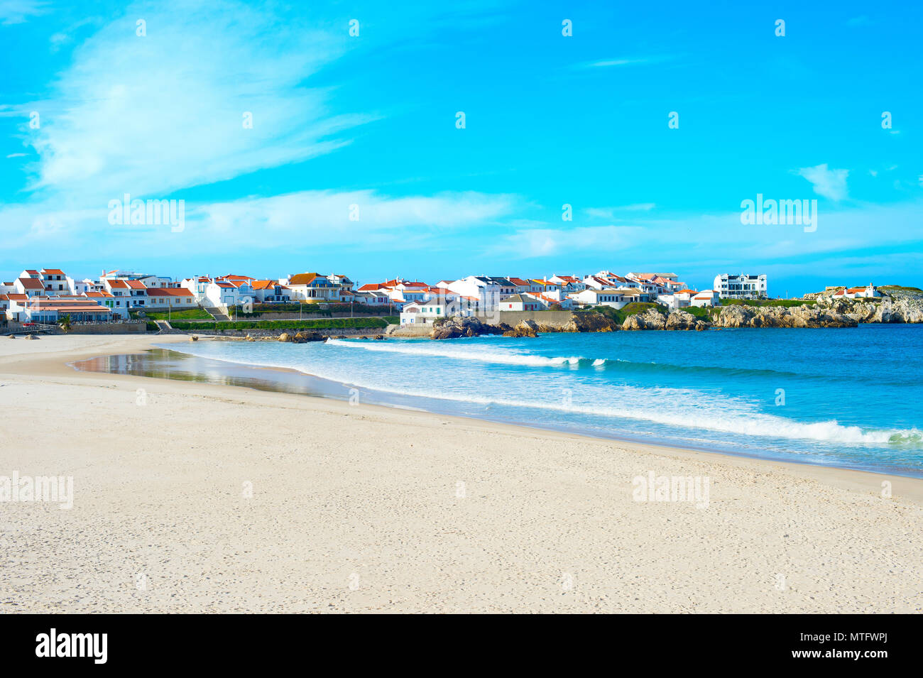 Portugese town on the ocean shore. Baleal, Portugal Stock Photo - Alamy