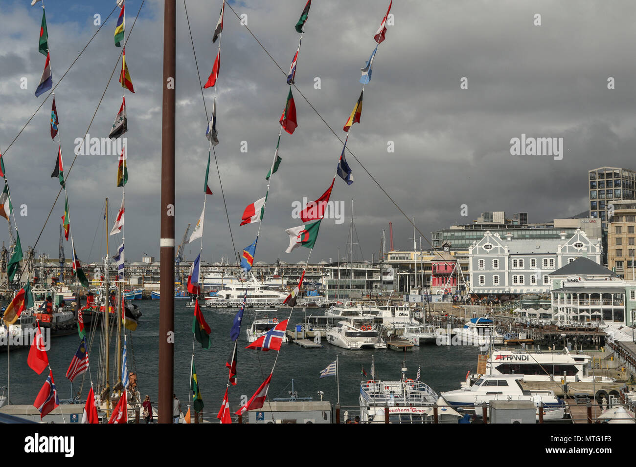 Things to do in cape town lifestyle hi-res stock photography and images ...