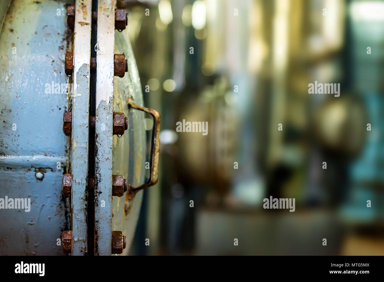 Chrome tanks hi-res stock photography and images - Alamy