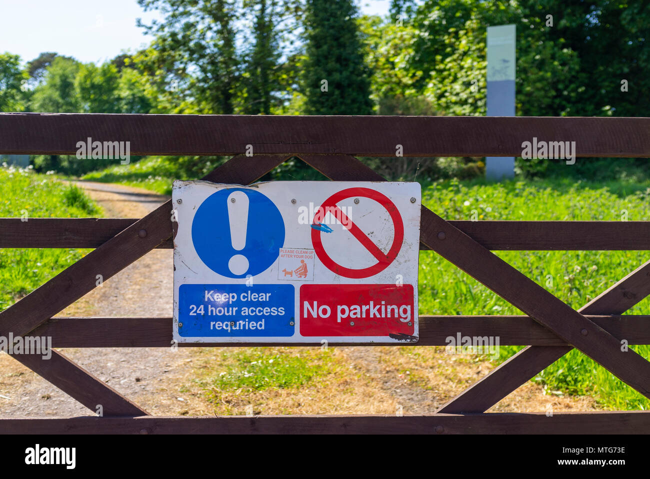 No parking gates hi-res stock photography and images - Alamy