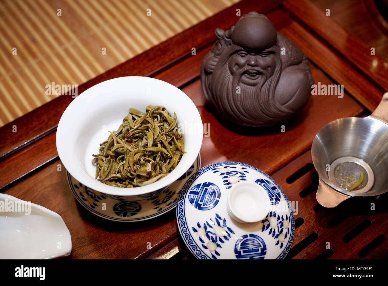 China traditional tea process hi-res stock photography and images - Alamy