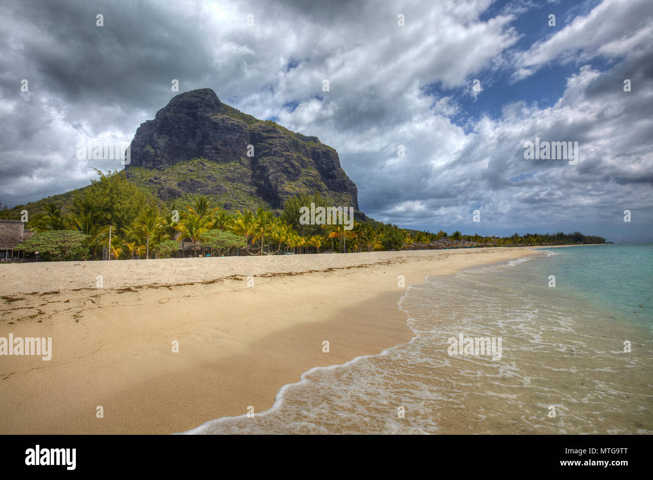 Mauritius sea rocks hi-res stock photography and images - Alamy
