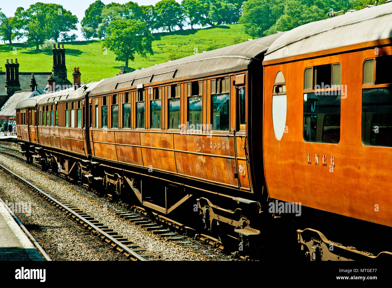Lner coachs hi-res stock photography and images - Alamy