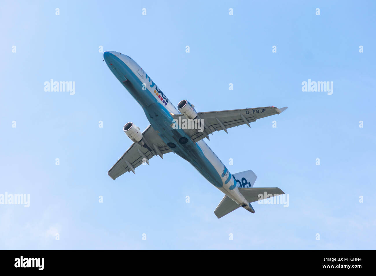 Embraer 175 hi-res stock photography and images - Alamy