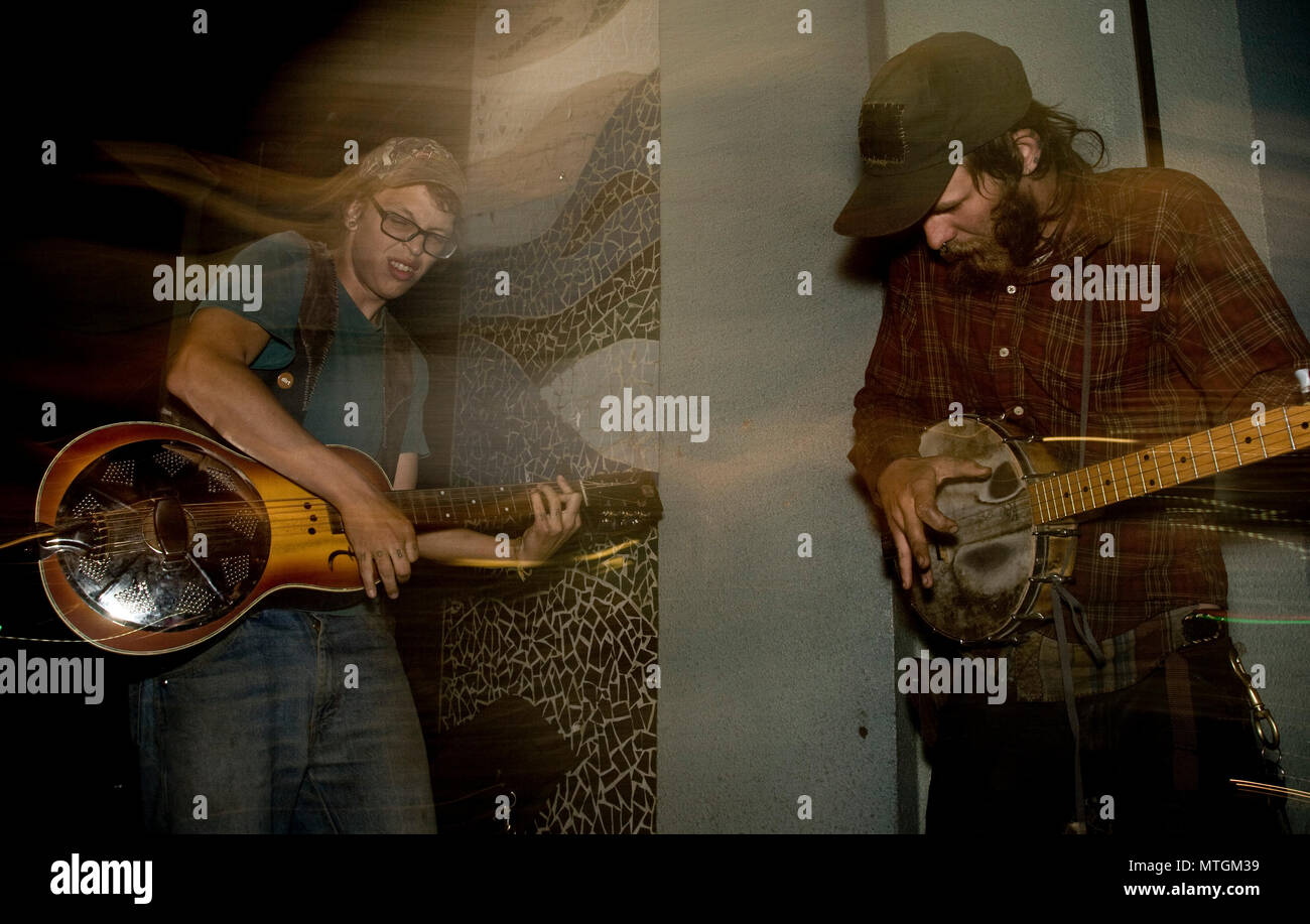 Dobro Player High Resolution Stock Photography and Images - Alamy