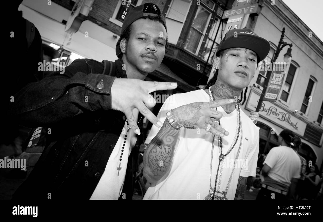 Teen gang signs hi-res stock photography and images - Alamy