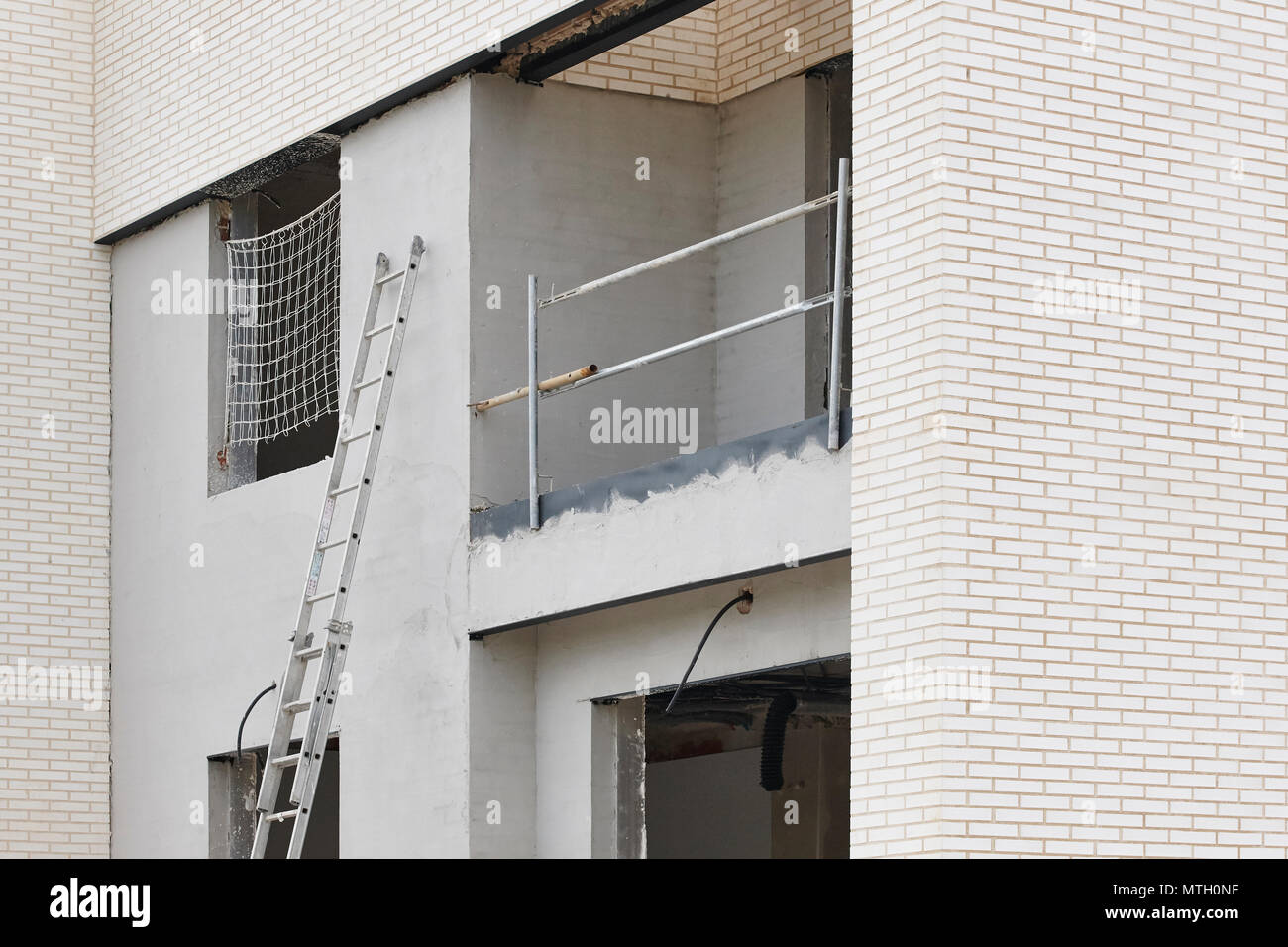 Structure horizontal hi-res stock photography and images - Alamy