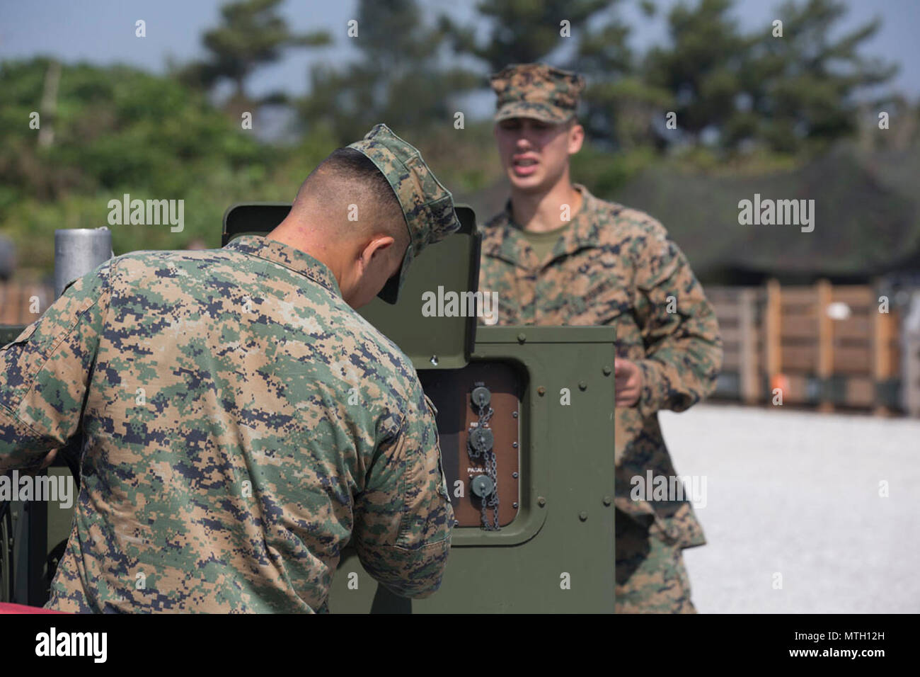 Mep 1070 generator hi-res stock photography and images - Alamy