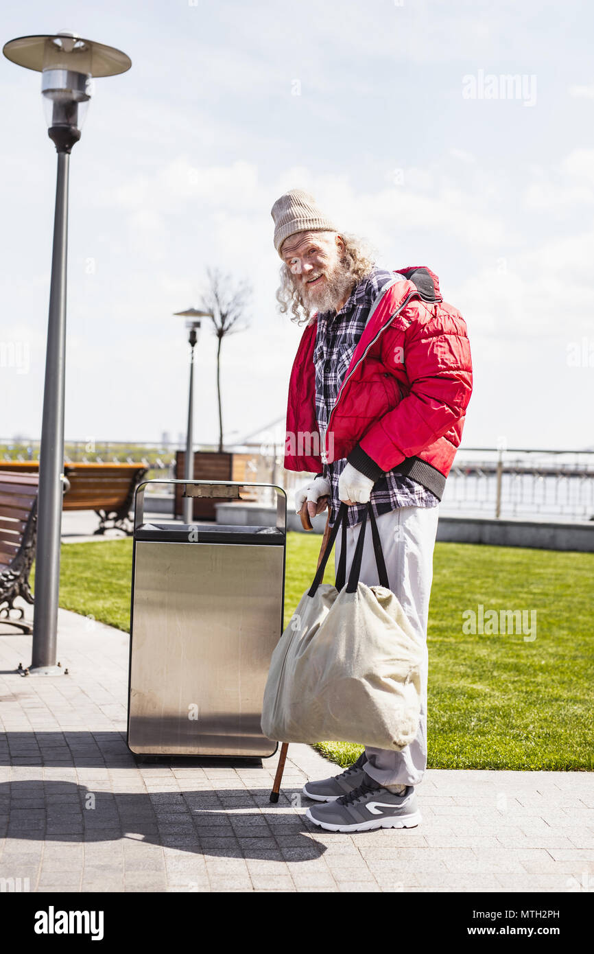 Poor man standing hi-res stock photography and images - Alamy