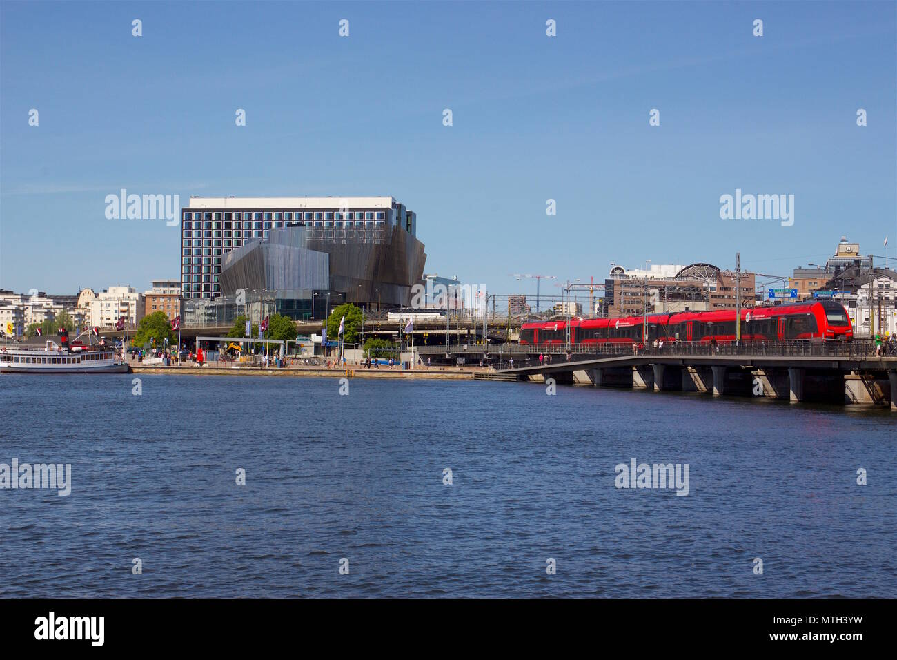 Red train bridge hi-res stock photography and images - Alamy