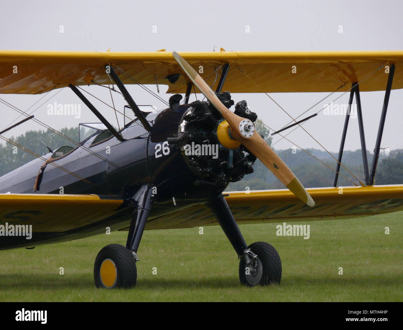 Air show biplane ww1 hi-res stock photography and images - Alamy