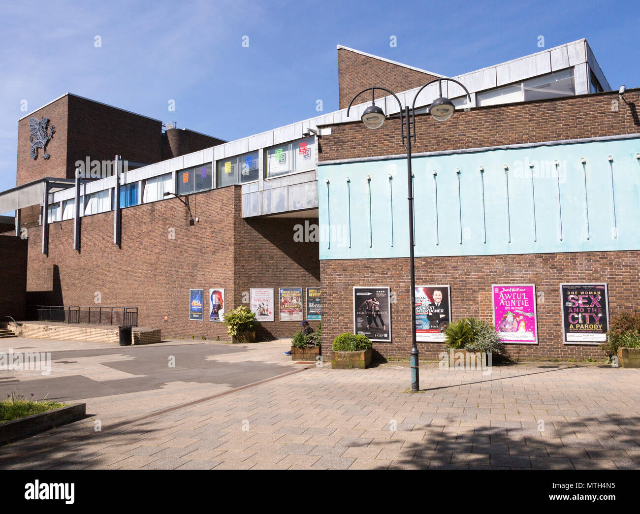 Wyvern theatre building, Swindon, Wiltshire, England, UK opened 1971 ...