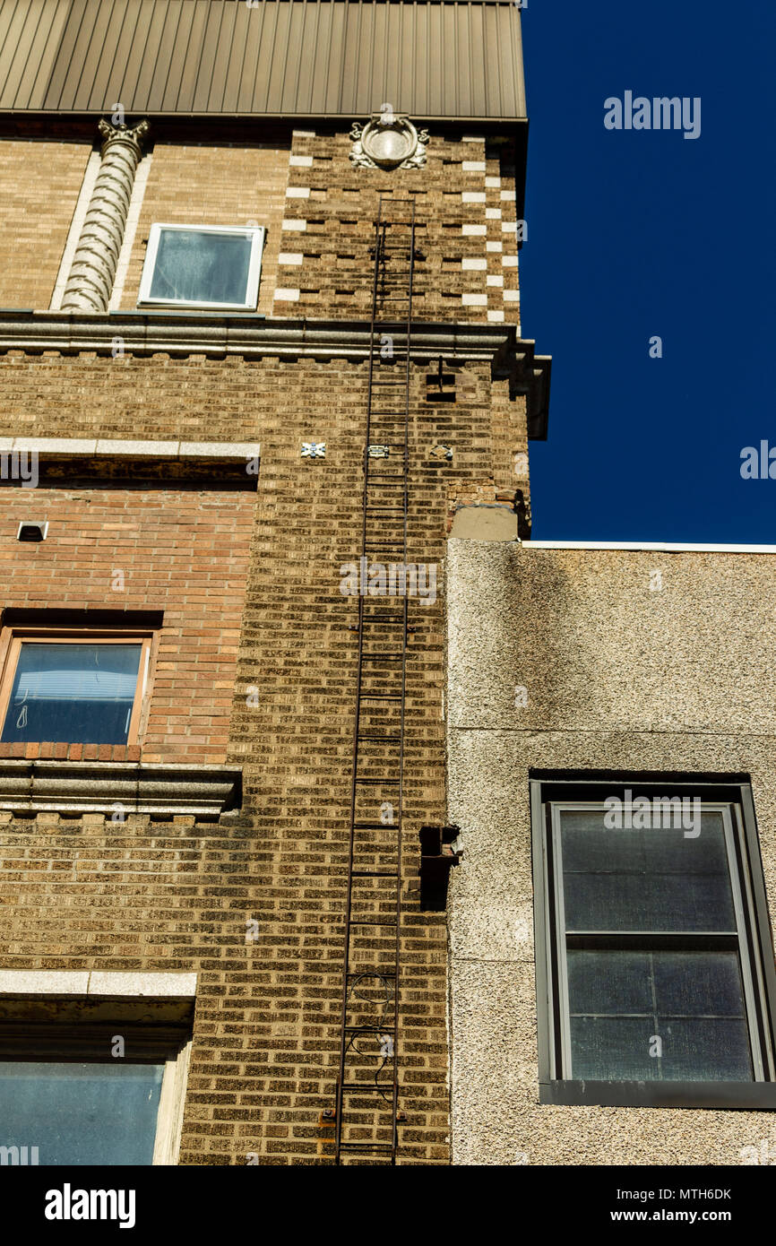 Metal ladder hi-res stock photography and images - Alamy