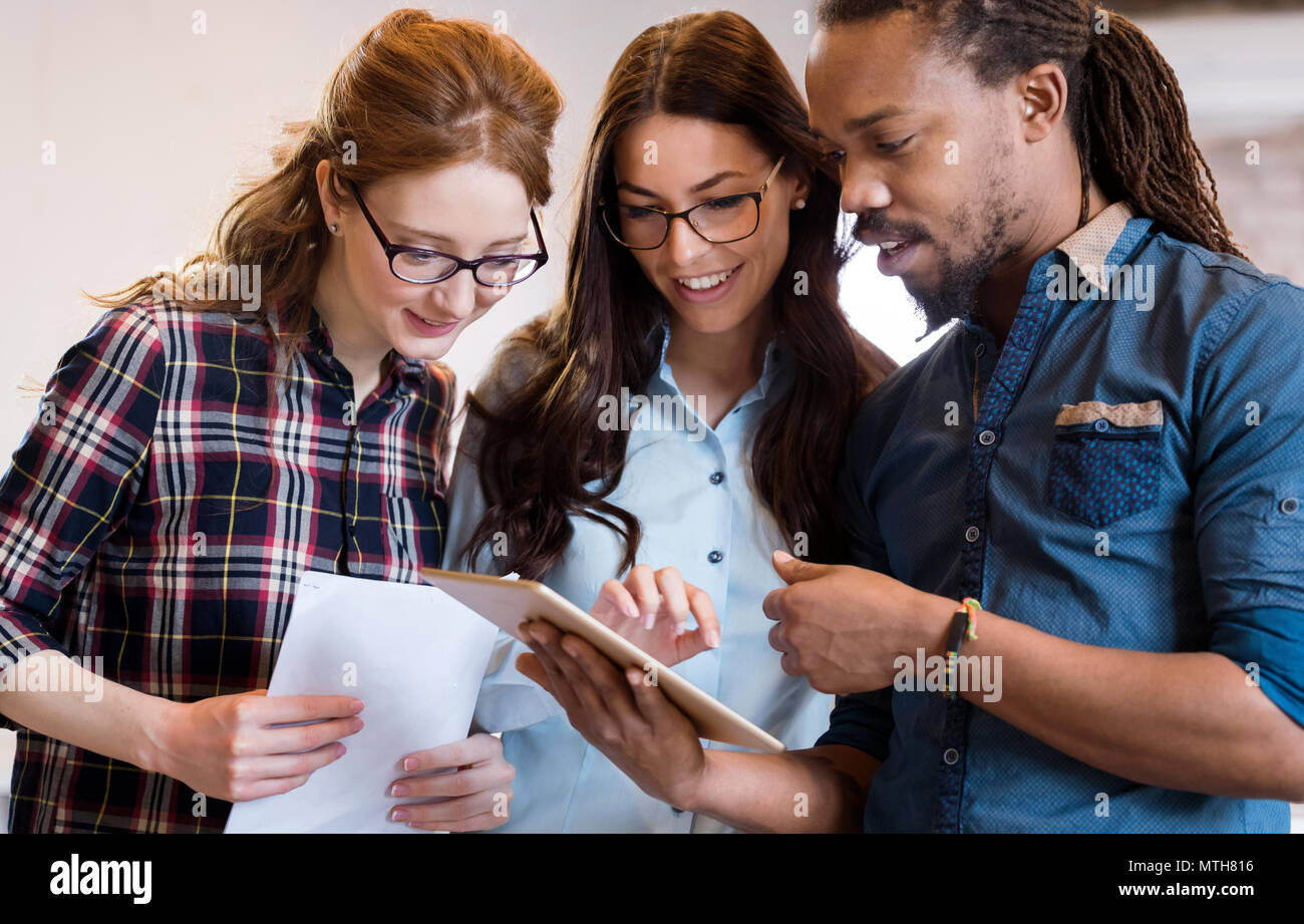 Diverse students group discussion hi-res stock photography and images ...