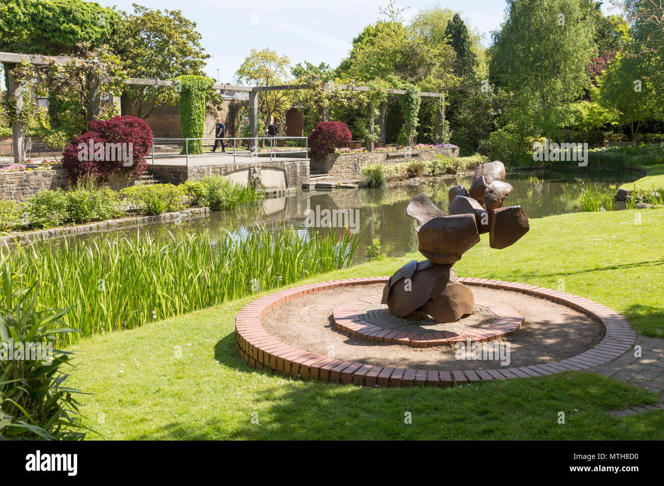 Sculpture water feature and gardens in Queen's Park, central Swindon ...