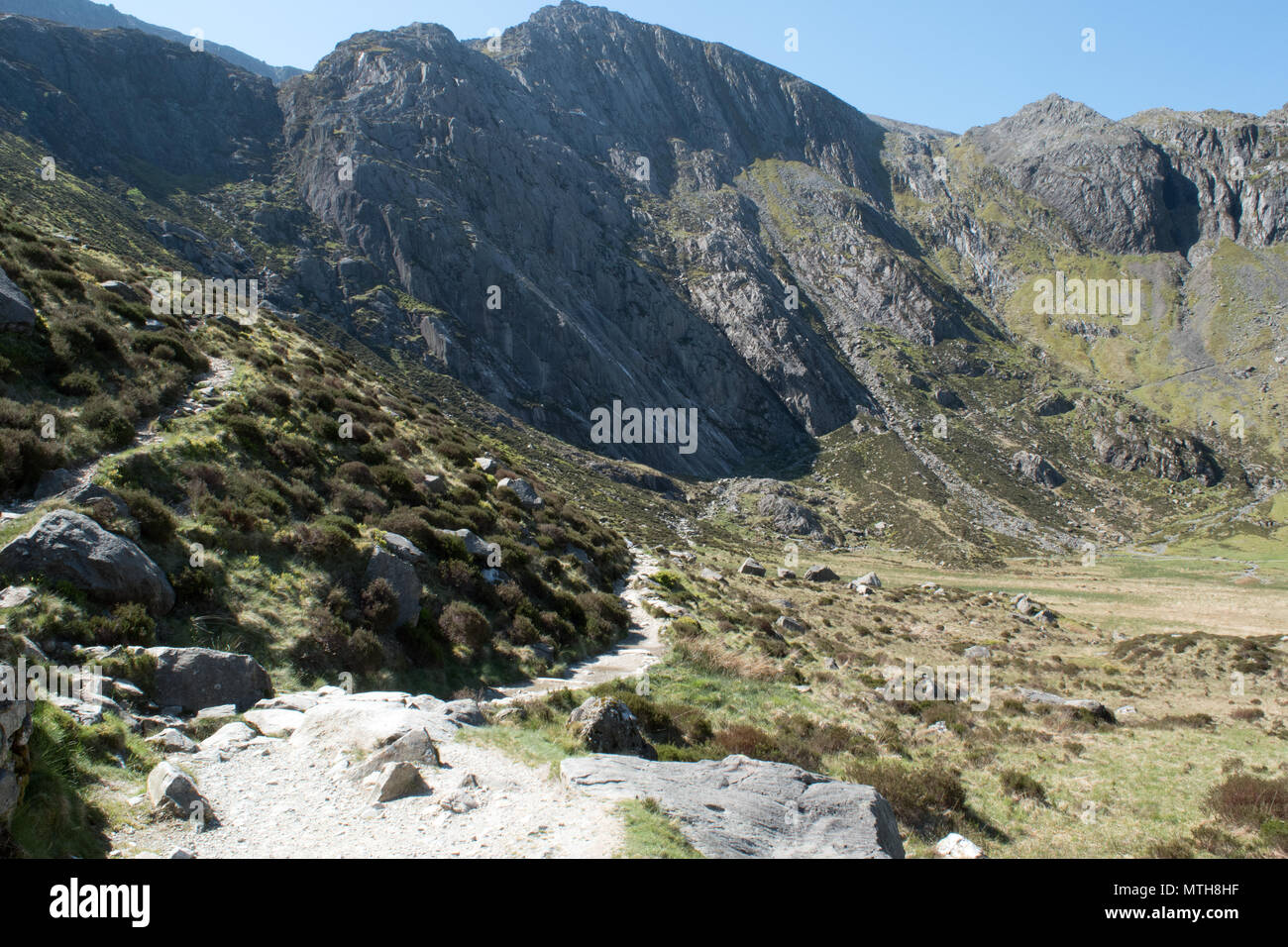 Cwm idwal rock hi-res stock photography and images - Alamy