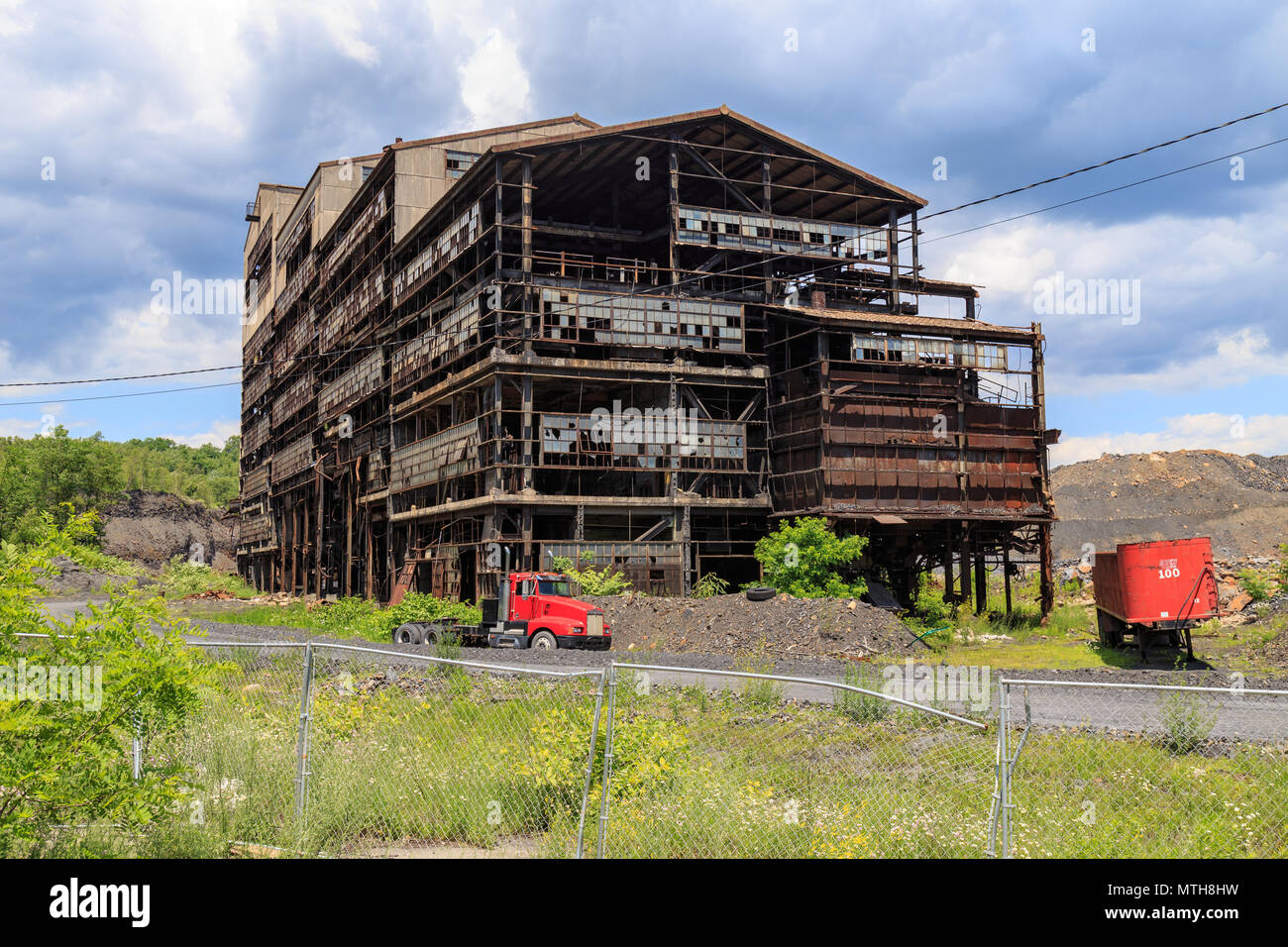 Coal breaker hi-res stock photography and images - Alamy