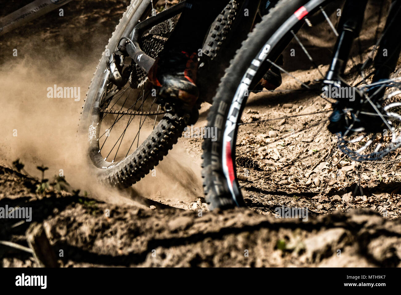 Dust trail hi-res stock photography and images - Alamy