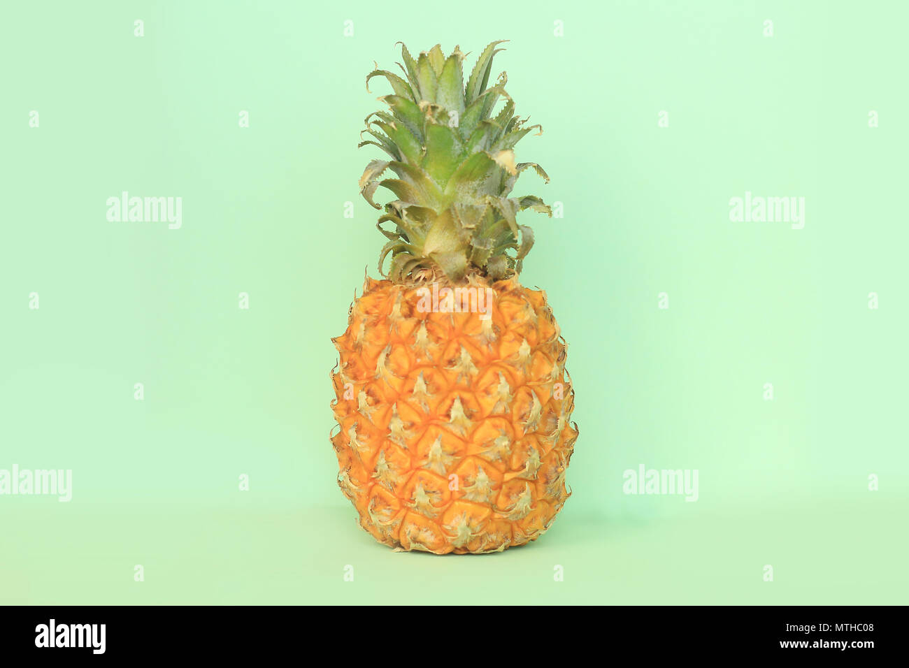 Pineapple treat hi-res stock photography and images - Alamy