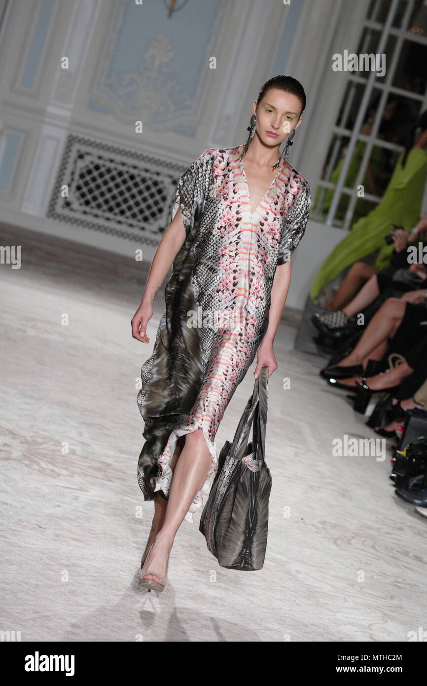 UK Fashion - Model on the runway during the Maria Grachvogel Spring ...