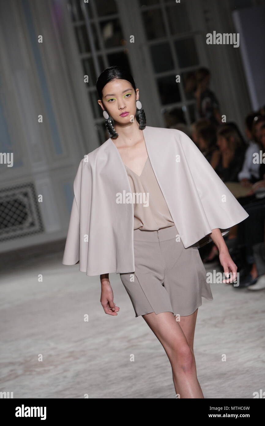 UK Fashion - Model on the runway during the Maria Grachvogel Spring ...