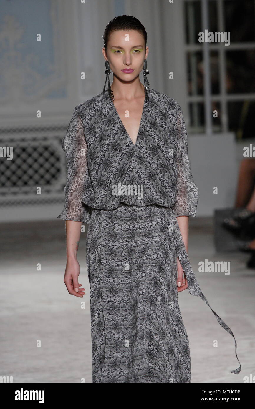 UK Fashion - Model on the runway during the Maria Grachvogel Spring ...