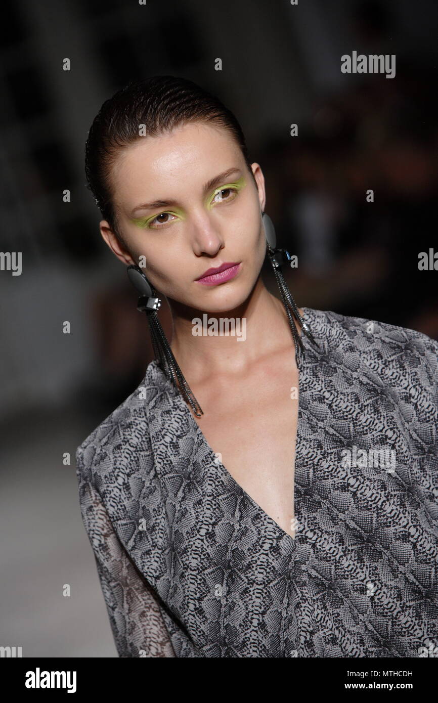 UK Fashion - Model on the runway during the Maria Grachvogel Spring ...