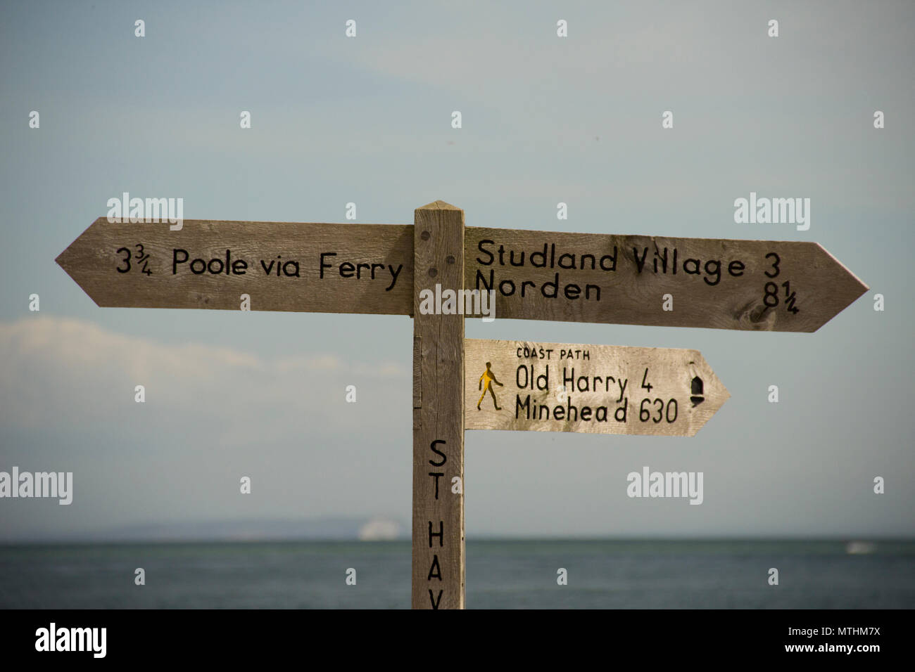 Mileage distance signs hi-res stock photography and images - Alamy